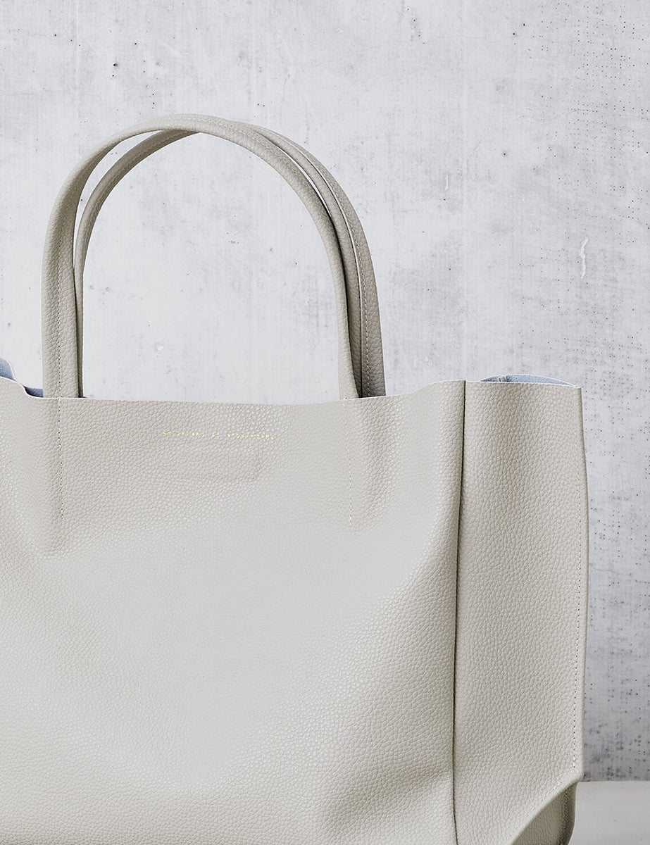 SIDEWAYS TOTE | AMPERSAND AS APOSTROPHE | The Silence Co
